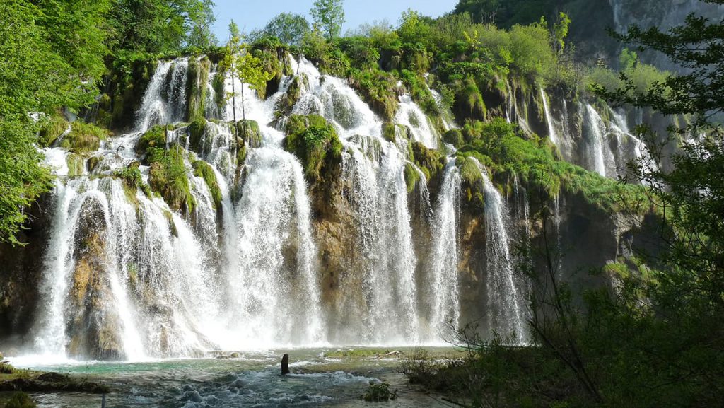 Nationalpark Plitvicer Seen in Kroatien: Wandern, Preise, Anfahrt & Unterkünfte